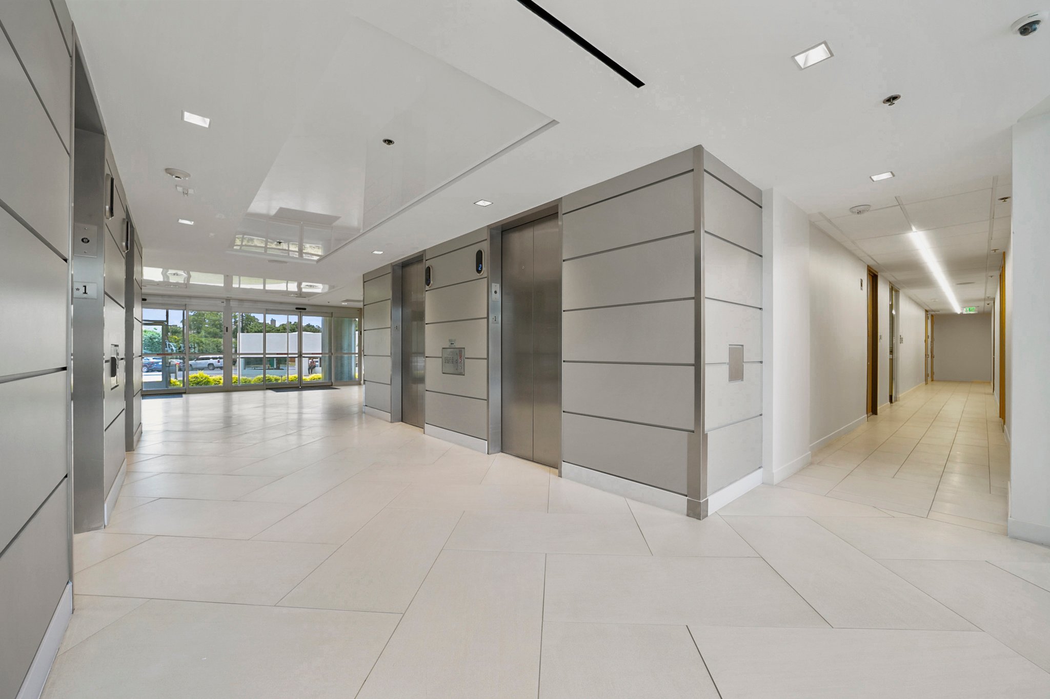 Hillcrest Tower Class A Office Space Dallas, TX - Hillcrest Tower