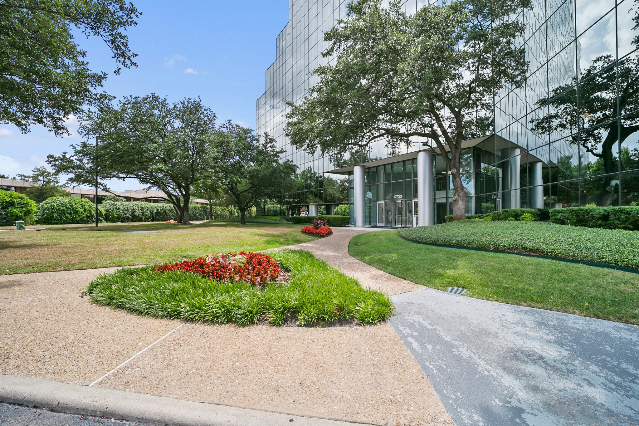 Hillcrest Tower Class A Office Space Dallas, TX - Hillcrest Tower